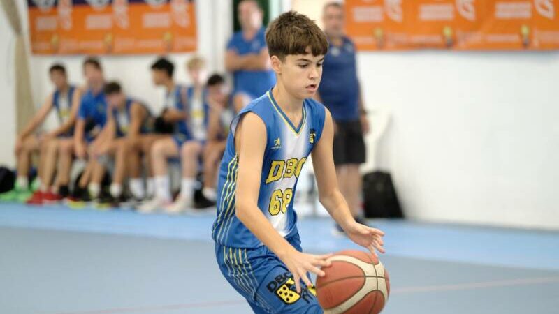 Comenzaron las competiciones para los equipos de la Escuela de ...